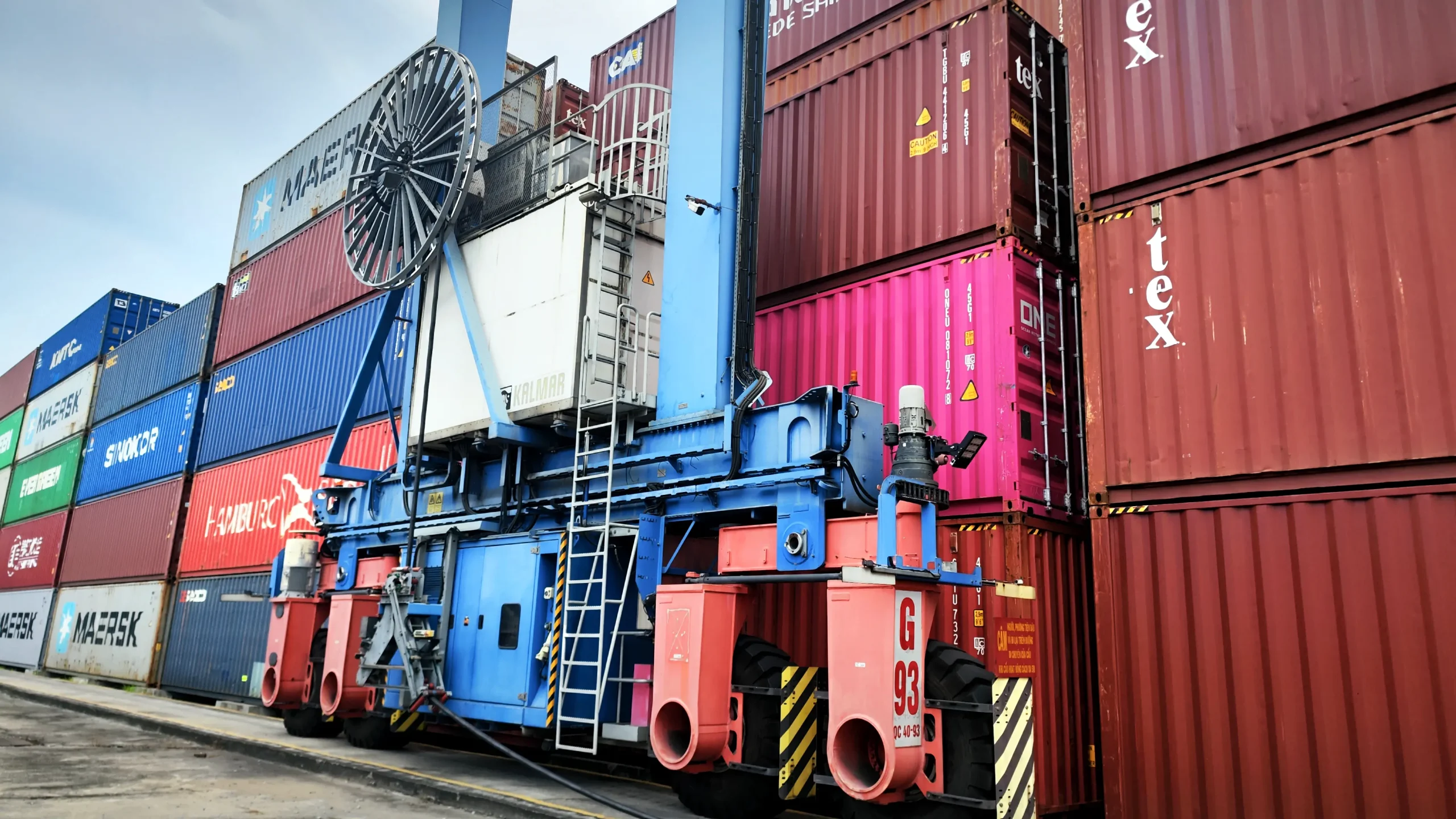 So sánh cẩu RTG diesel, eRTG và RTG hybrid - Công ty Cổ phần Dịch vụ Kỹ ...